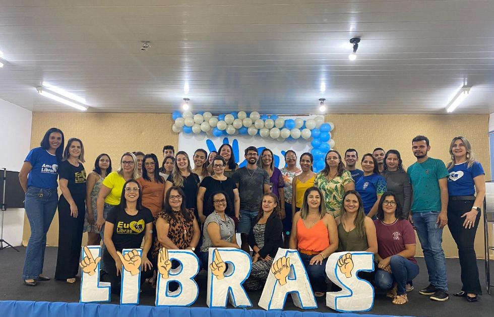 Prefeitura de São Gabriel do Oeste realiza aula inaugural do projeto Libras Mãos que falam - Idest